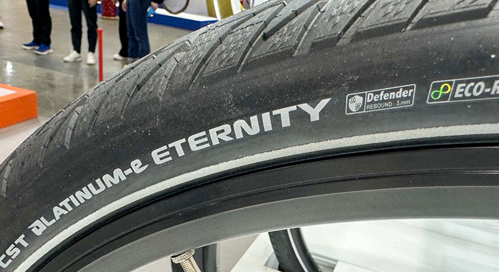 CST Platinum-e Eternity, lo pneumatico specifico per le city e-bike - Bici Style