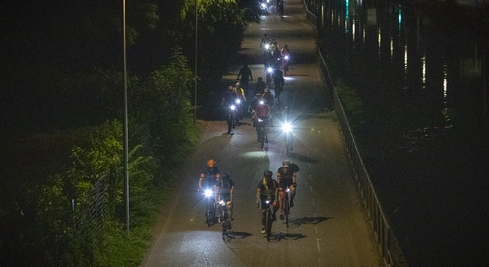 Bike Night Milano-Lago, un’emozione sul far dell’alba - Bici Style